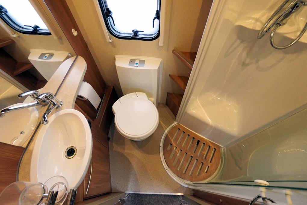 2012 Swift Bolero 630PR, 2-Berth, 2-Seatbelts, End-lounge, Motorhome ...