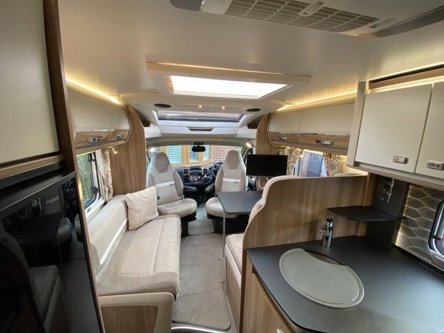 SWIFT BESSACARR 597 - 4 BERTH - AUTOMATIC TRANSMISSION - HAB AIRCON ...