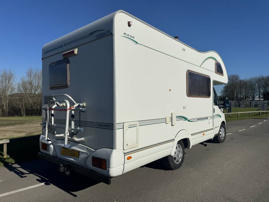 Bessacarr E435 - 4 berth - 4 belts - end kitchen - motorhome for sale
