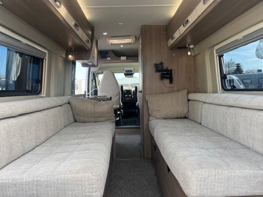 COMPASS AVANTGARDE / ELDDIS AUTOQUEST CV20