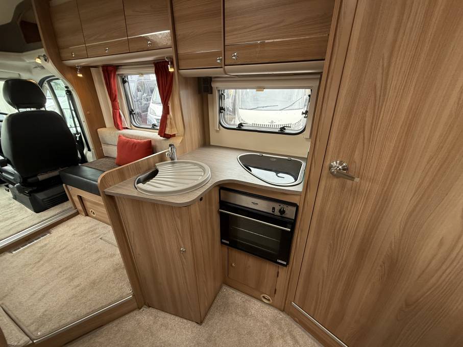 Bailey Approach Advance 640 4 Berth Fixed Bed 2016 Motorhome For Sale