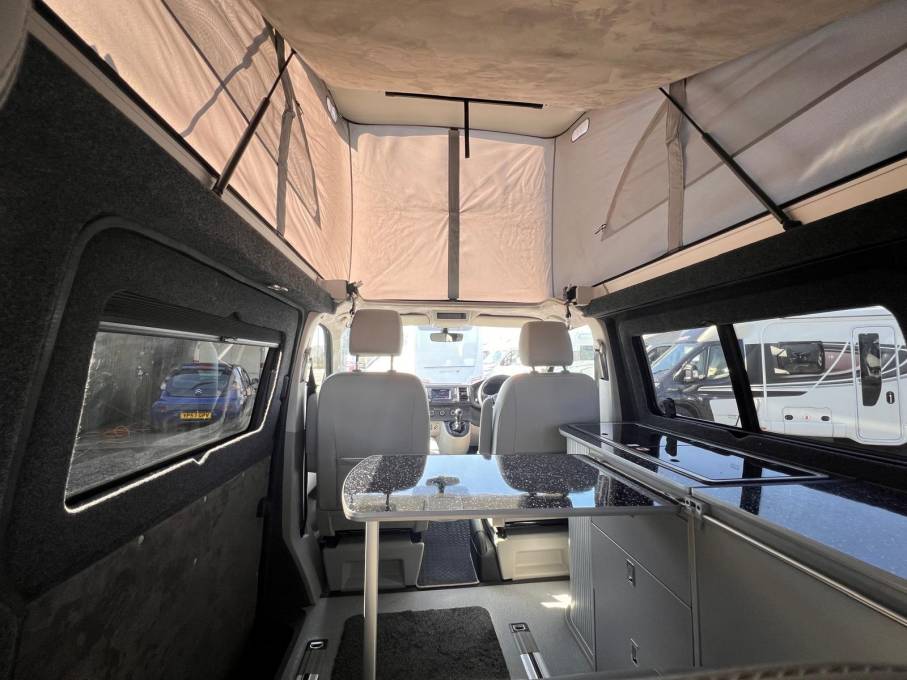 Volkswagen Transporter T28 H-LN TDI BMT Pop top 4 Berth 4 Belts