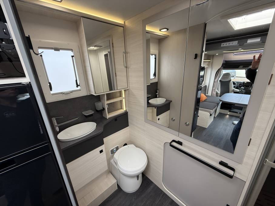 Chausson 640 Titanium Ultimate En-suite Garage 2023 Motorhome For Sale