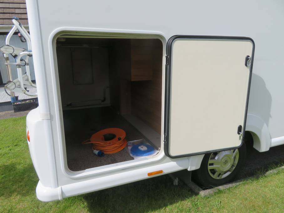 Bailey Approach Autograph 750 2014 Rear Bed with Large garage