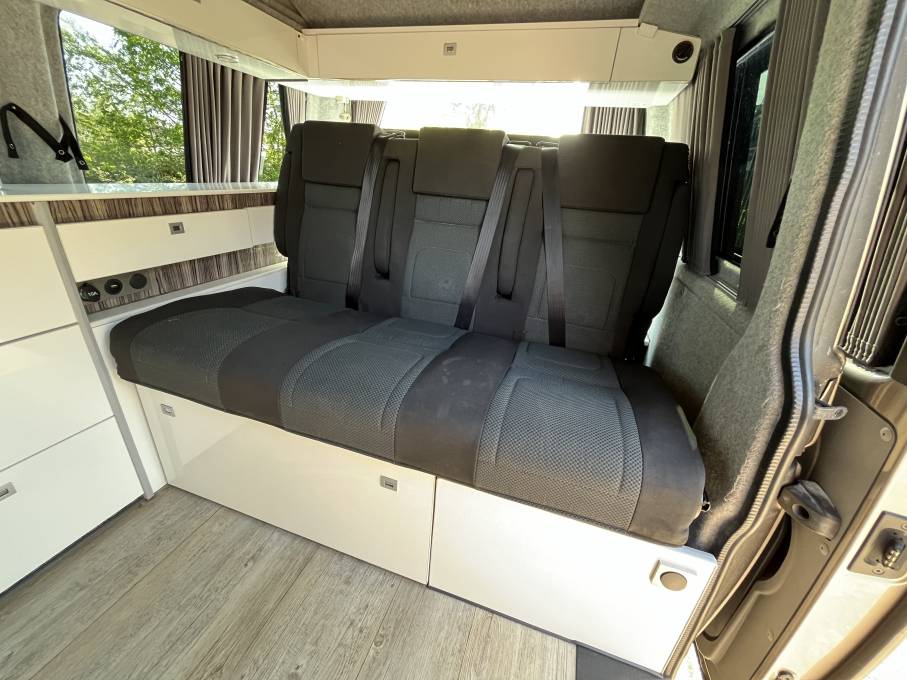 VW Transporter T6 Highline campervan | Pop top | 6-belts