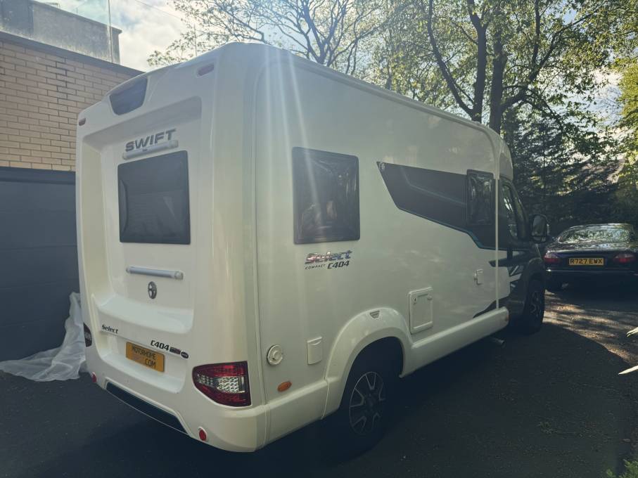 Swift Select Compact C404 4 Berth 4 Travel Seats Electric Bed Motorhome ...