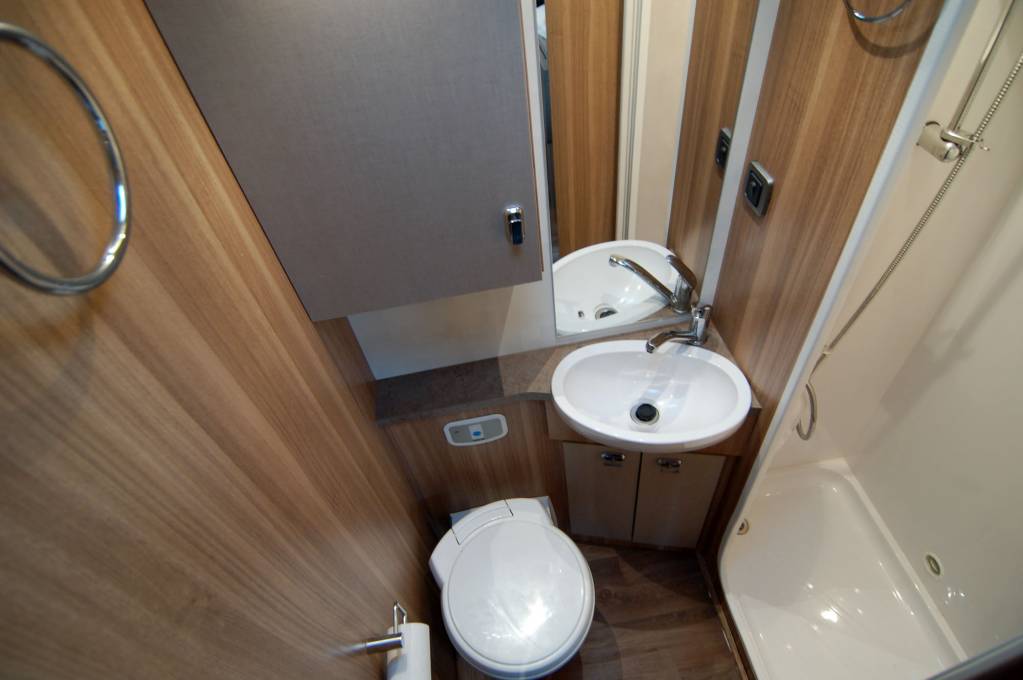 2014 Bessacarr 462 luxury 2 berth end lounge motorhome, one owner, low ...
