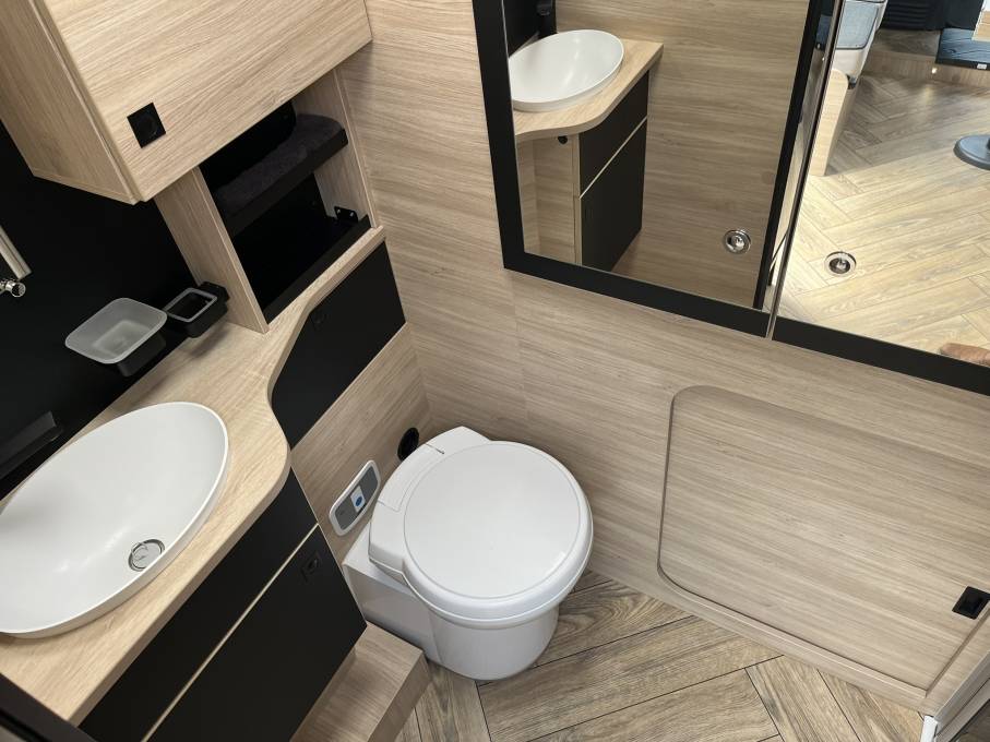 2024 Chausson Etape Line 650 - 4berth - 2000 miles