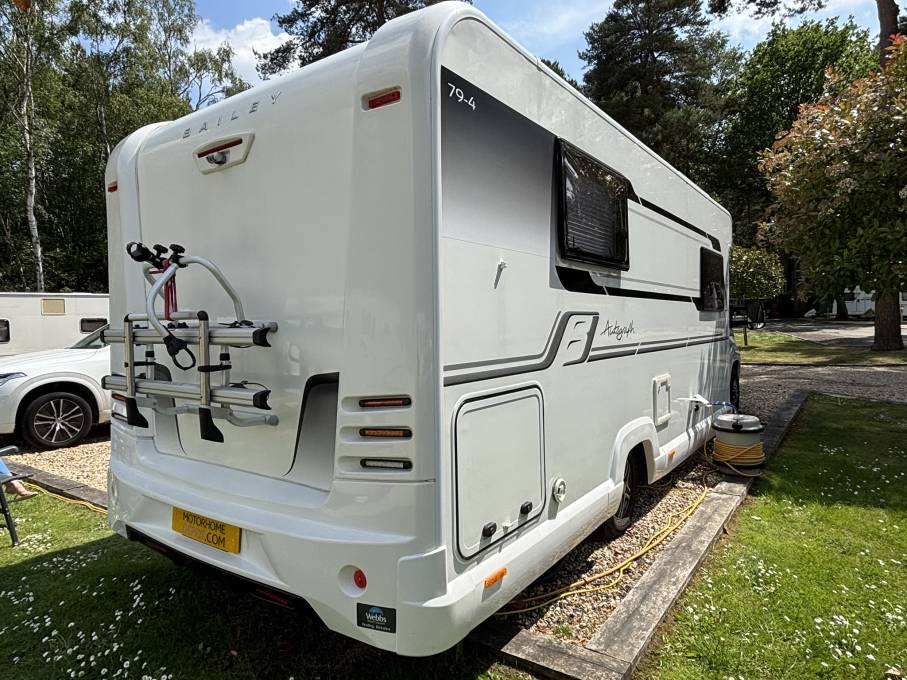 Bailey Autograph 79-4