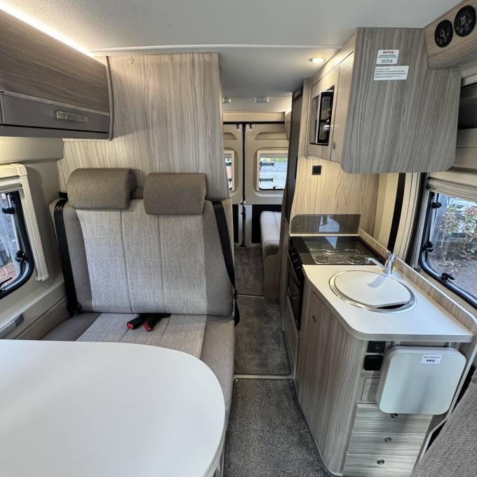 Elddis Evolution CV80 2023 4 Berth 4 Seatbelts Pop top roof