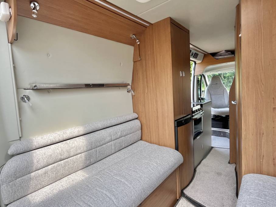 2019/19 Auto-trail Tribute 669 GT End Lounge 4 Berth / 4 Belt