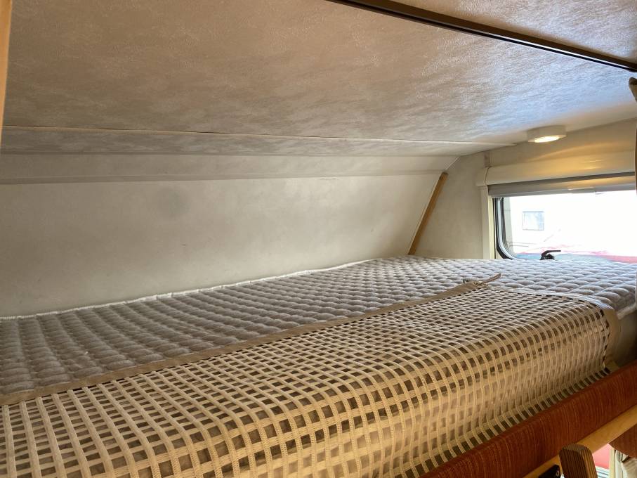 Elddis Sunseeker 140, low mileage, solar panel