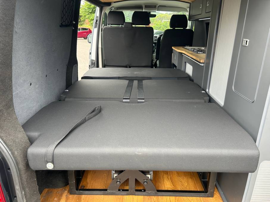 VW Transporter T6 Highline - 2018 - Rib Altair Bed