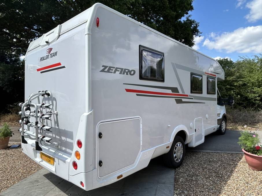 Roller Team Zefiro 696 2021, Rear Island Bed, Rear Garage, Automatic ...
