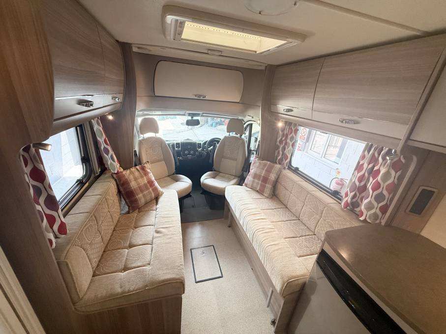 2012 Bessacarr E450 4 Berth Fixed bed 2 travelling Belts