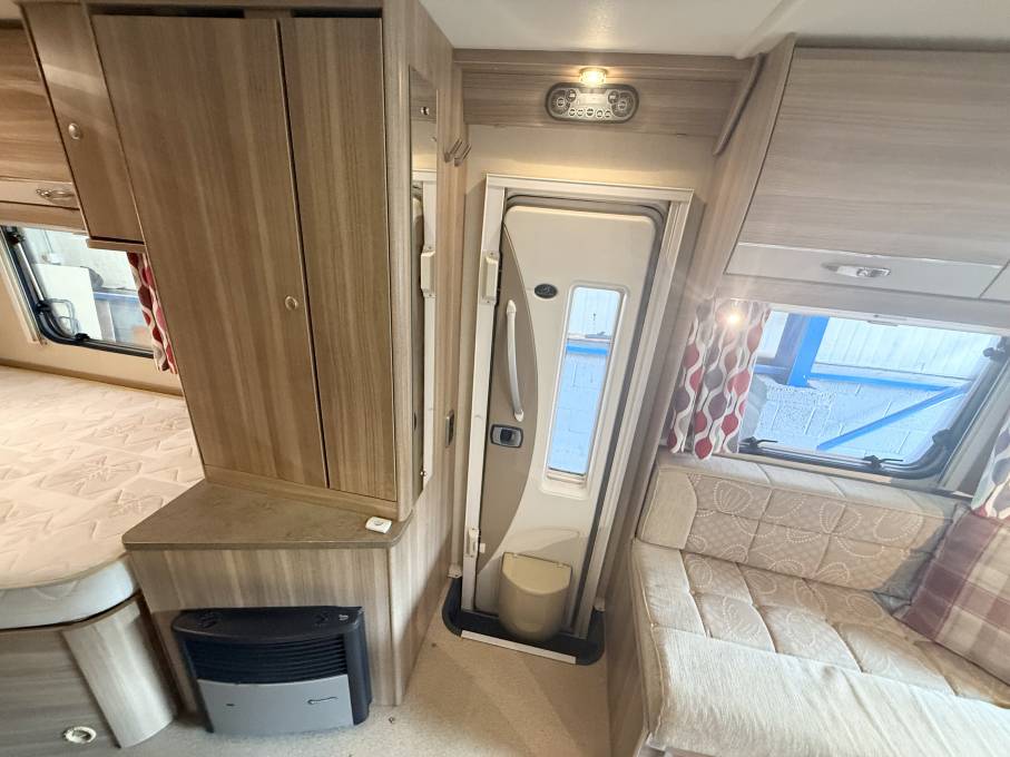 2012 Bessacarr E450 4 Berth Fixed bed 2 travelling Belts