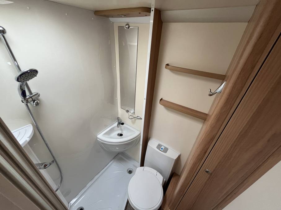 2012 Bailey Approach 760 SE 6 Berth 6 Belt Motorhome