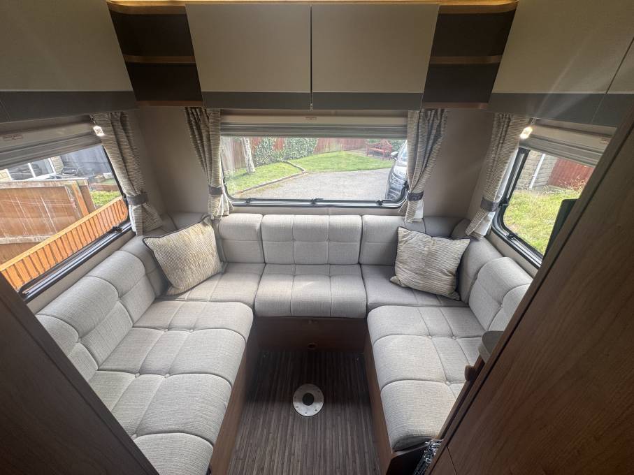 Autotrail Tribute 736 6 Berth 6 Travel Seat Rear Lounge Motorhome For Sale