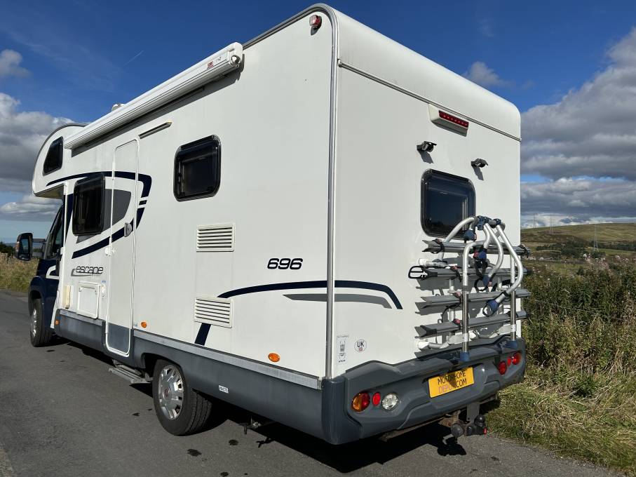 Swift Escape 696