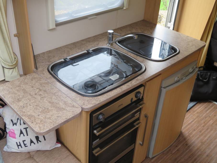 Elddis Autoquest 120