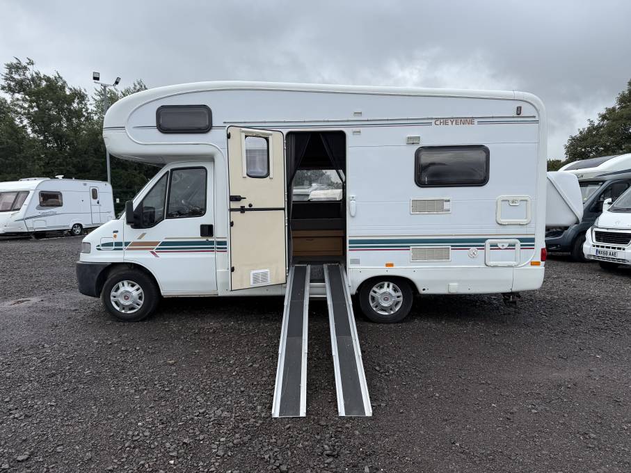 Auto-Trail Cheyenne 4 Berth Wheelchair Adapted 1998 Motorhome For Sale