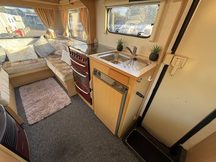 Compass Avantgarde 200 4 Berth U-Shaped Rear Lounge 2003 Motorhome For Sale