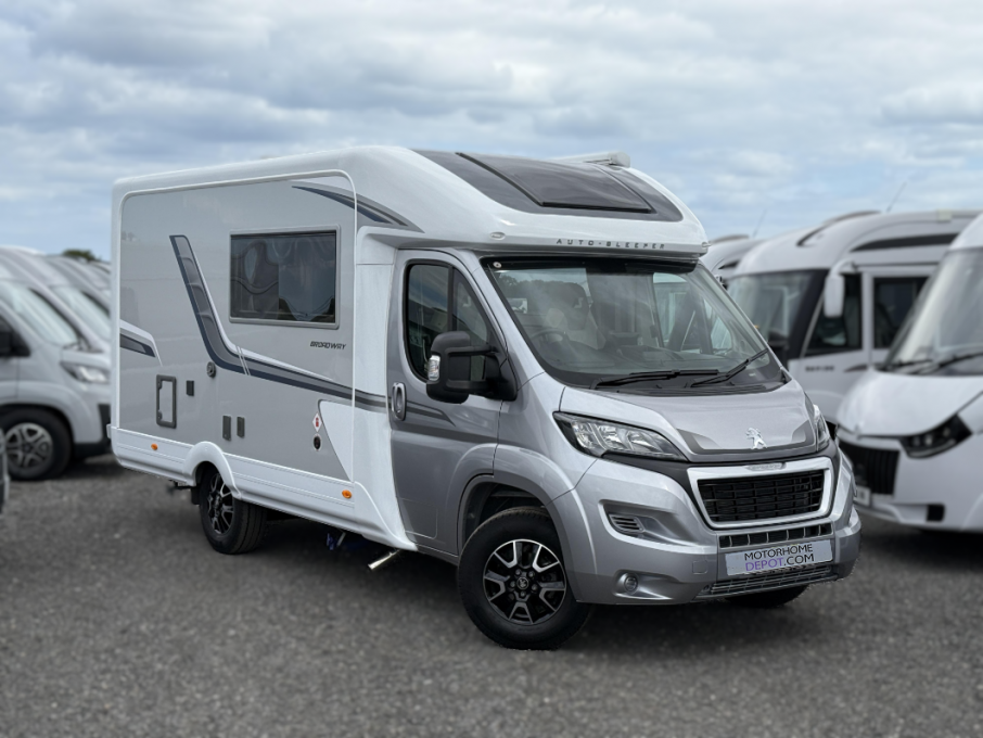 2025 Auto-Sleeper Broadway EK TB LP 2 Berth Manual End Kitchen VAT ...