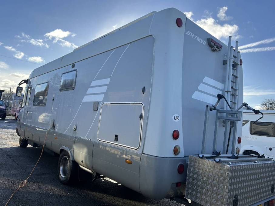 2004 Hymer S820