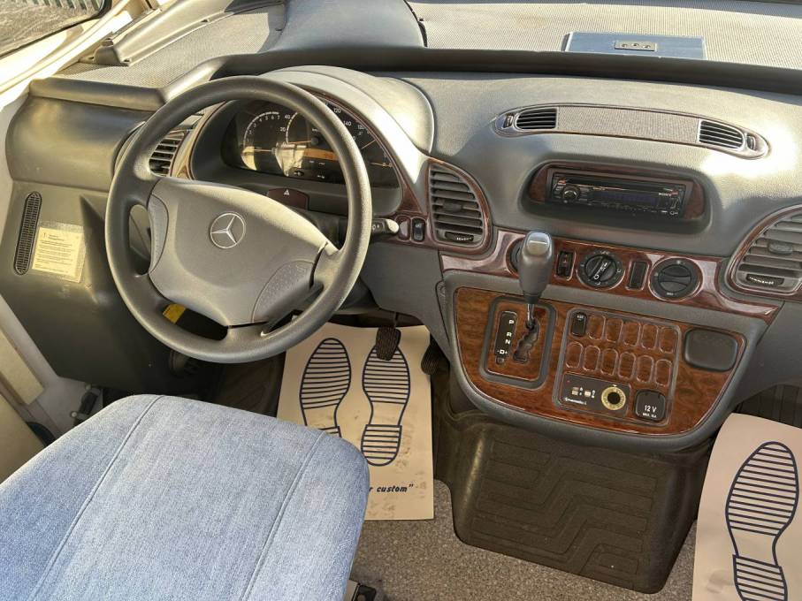 2004 Hymer S820