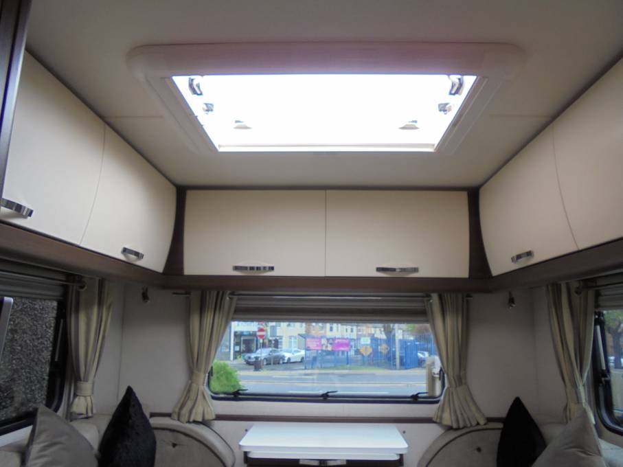 Elddis Aspire 240