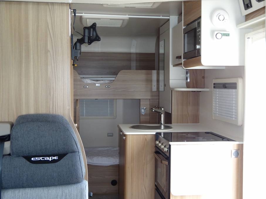 Swift Escape 695 coach built Fiat Ducato 6 berth 4 seat belts manual ...
