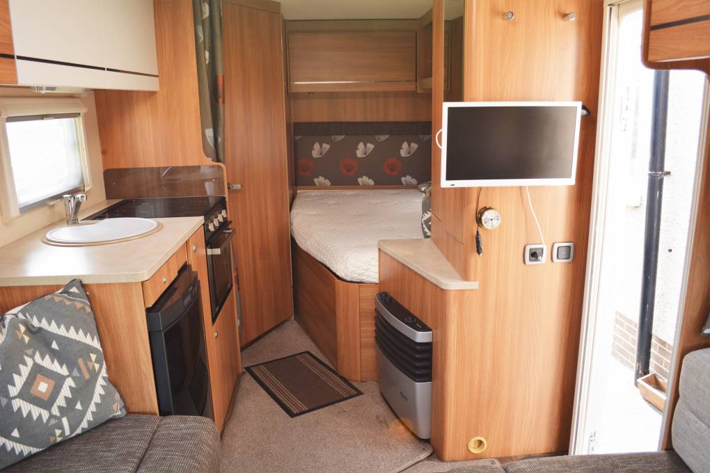 2014 SWIFT ESCAPE 662
