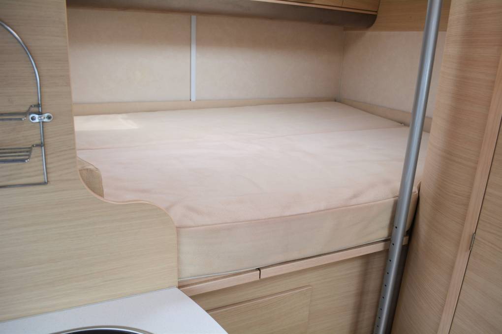 2008 ADRIA CORAL COMPACT