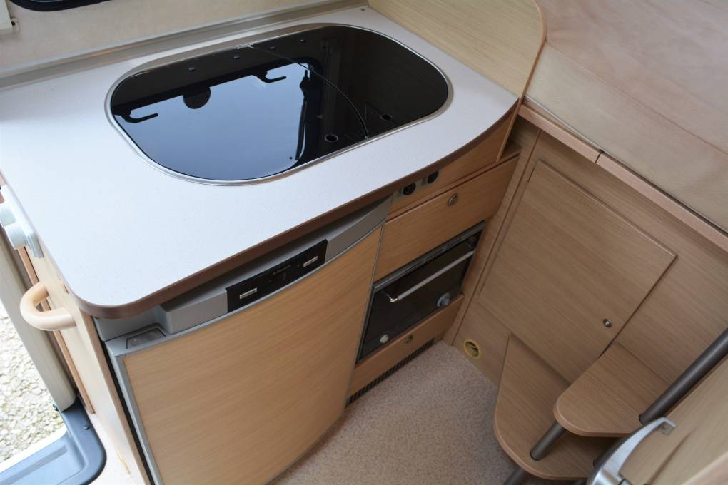 2008 ADRIA CORAL COMPACT