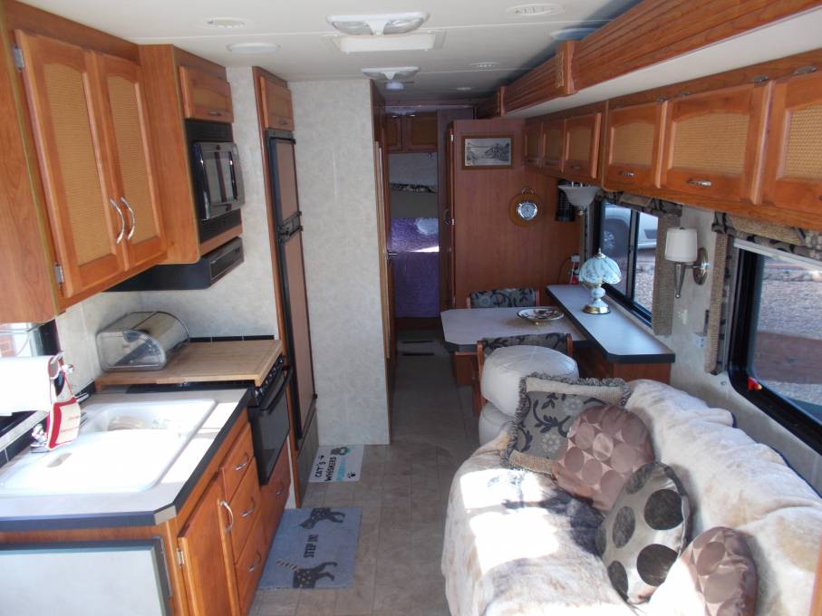 Monaco Safari Simba RV Motorhome Slide Out LPG