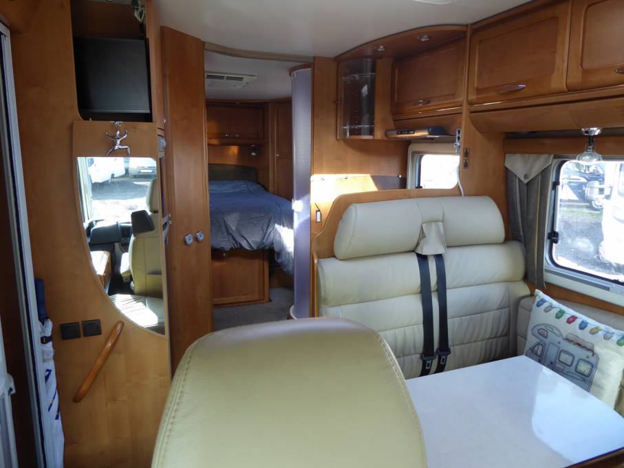 Rapido 9090DF. 2008. A Class. Rear Fixed Bed. 4 Berth