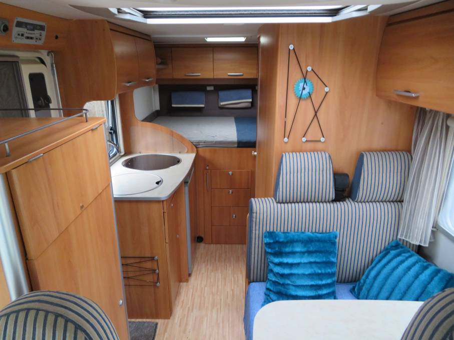 hymer exsis-i 522, 3 berth, 4 seatbelts, fixed rear bed.