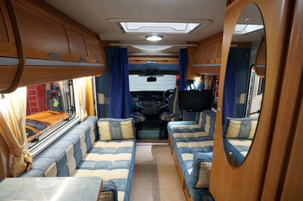 Lunar Telstar, Low-profile, 2-Berth, 2-Seatbelts, End Kitchen ...