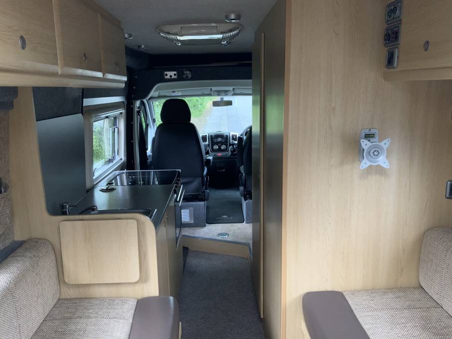 Vantage Neo 2 Berth Luxury Rear Lounge Twin Single Beds Camper Van For Sale