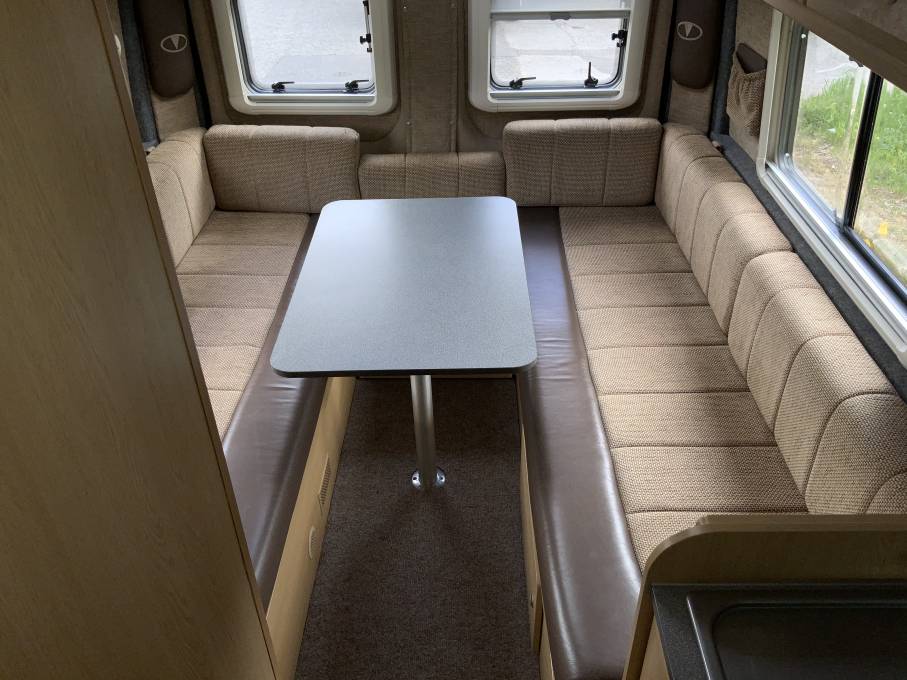 Vantage Neo 2 Berth Luxury Rear Lounge Twin Single Beds Camper Van For Sale