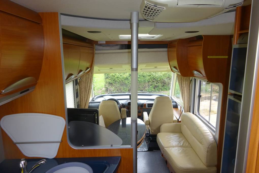 Hymer S820 4 Berth Fixed Bed Luxury Motorhome for Sale