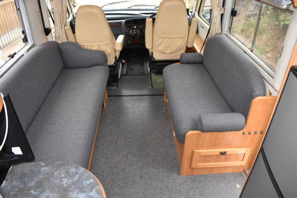 HYMER E650 A-CLASS TAG AXLE AIR CON