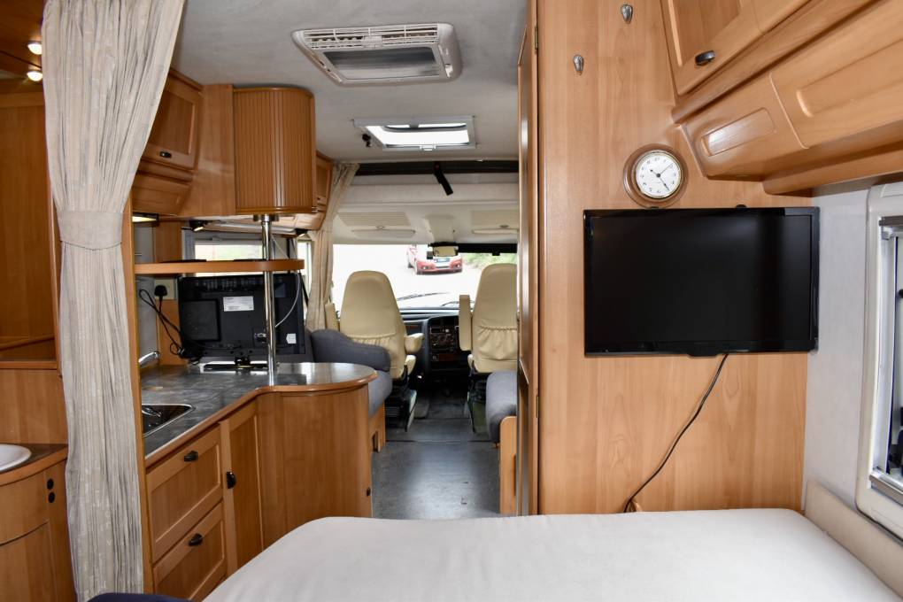 HYMER E650 A-CLASS TAG AXLE AIR CON