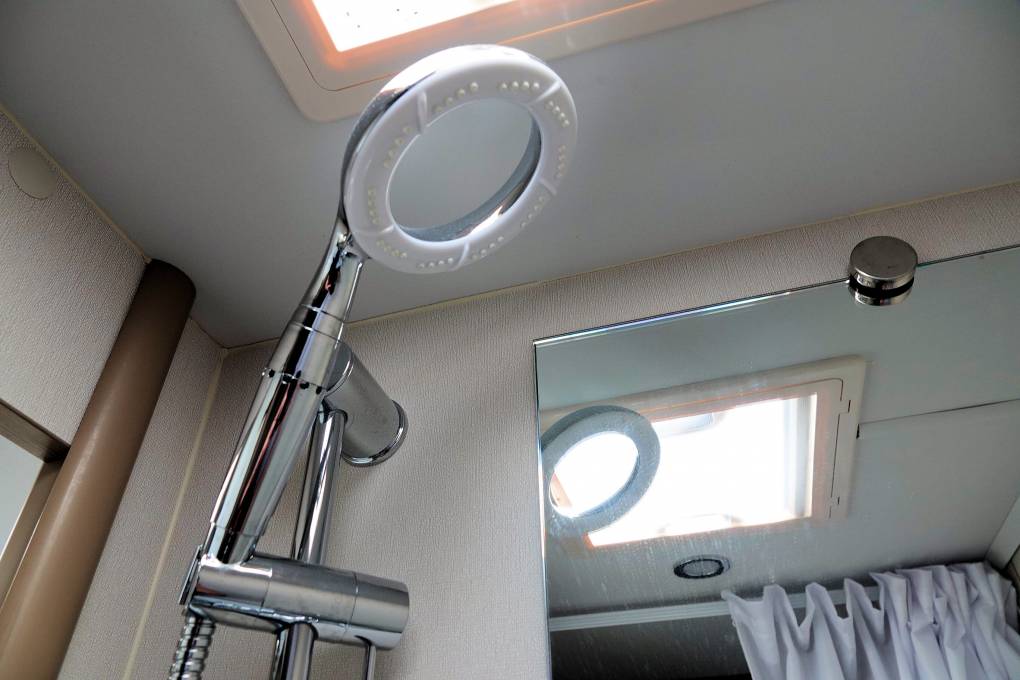 2019 Compass Avantgarde 115, 2-Berth, End Kitchen, Motorhome for Sale