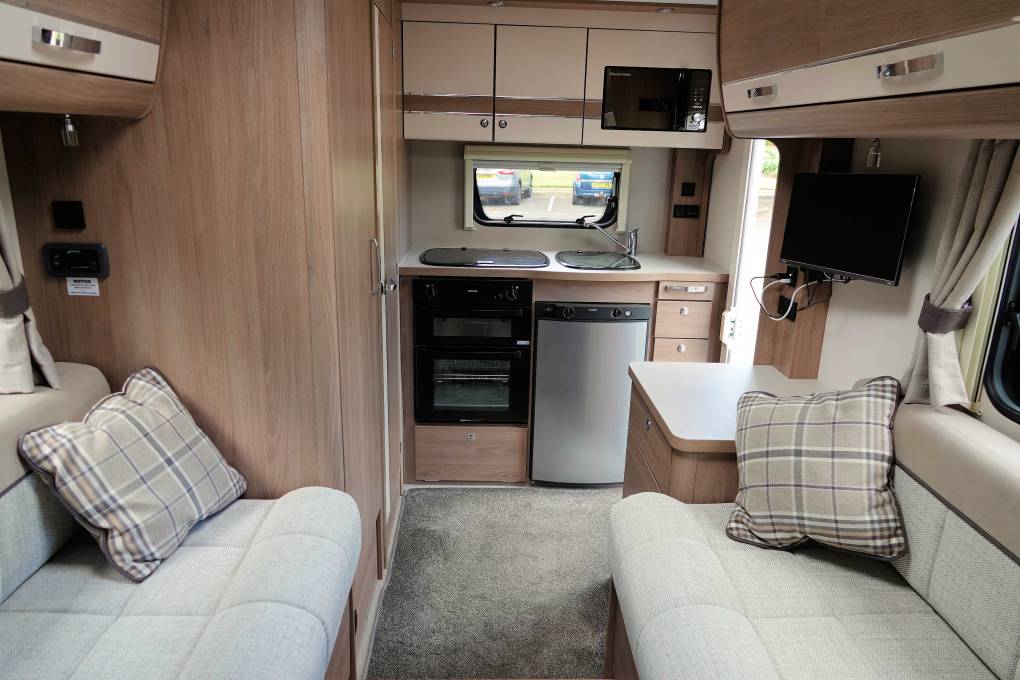 2019 Compass Avantgarde 115, 2-Berth, End Kitchen, Motorhome for Sale