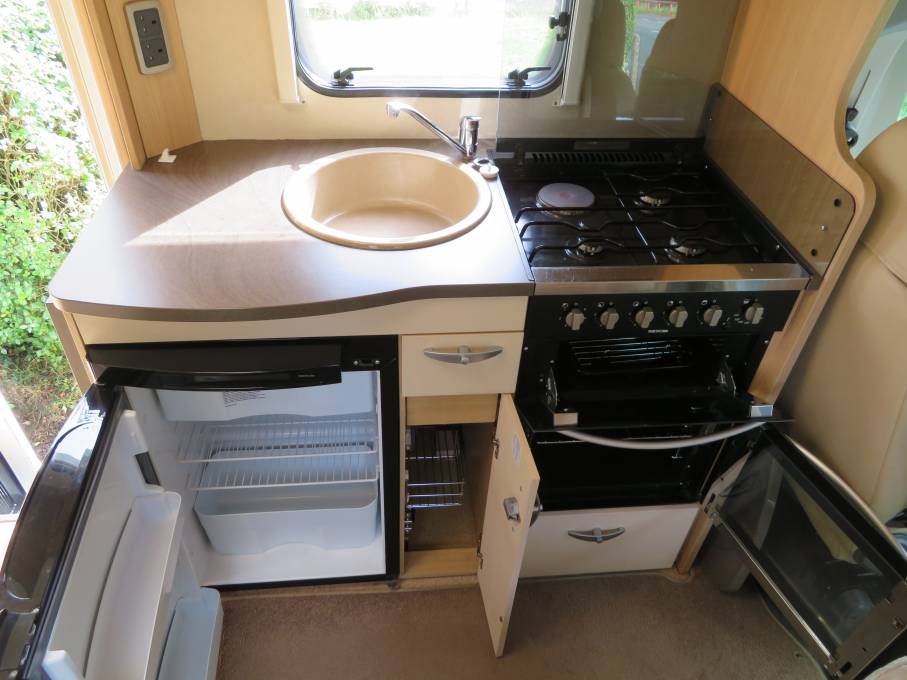 Bessacarr E495, 2011, 6 berth, 6 Belted Seats, Low Mileage