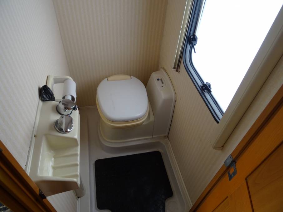 Bessacarr E765, 2000, Fixed bed, 4 berth Motorhome for sale