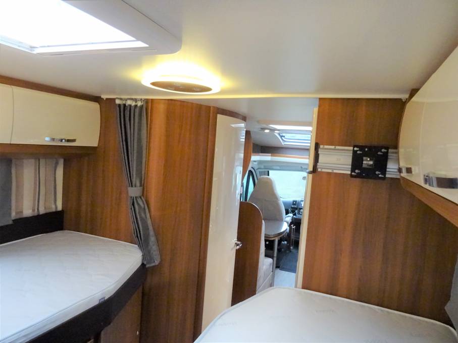 Hobby Optima De-luxe T65 GE- 2016 - 3/4 Berth - Fixed rear bed ...