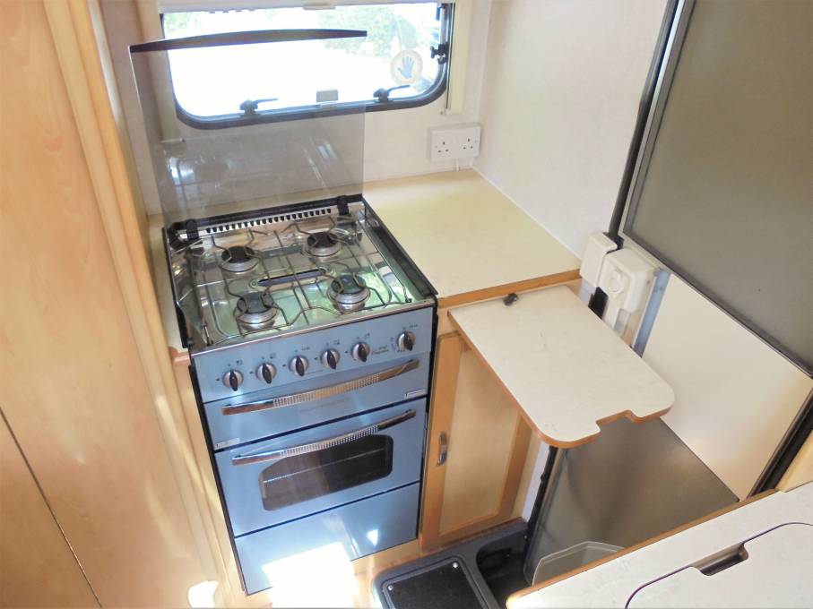 Elddis Autoquest 100