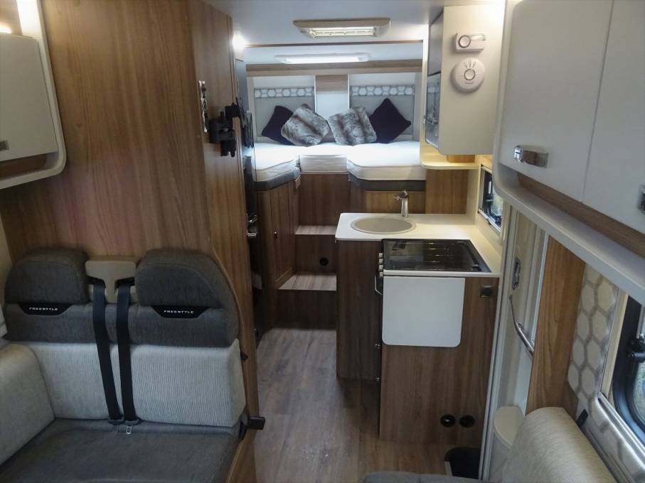 Swift Freestyle SE 684 4 Berth 4 Travel seats Automatic Rear Fixed Bed ...